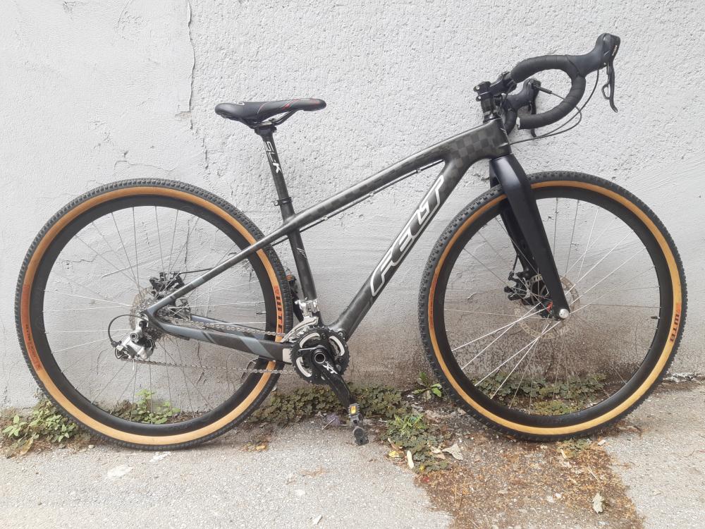 FELT karbon