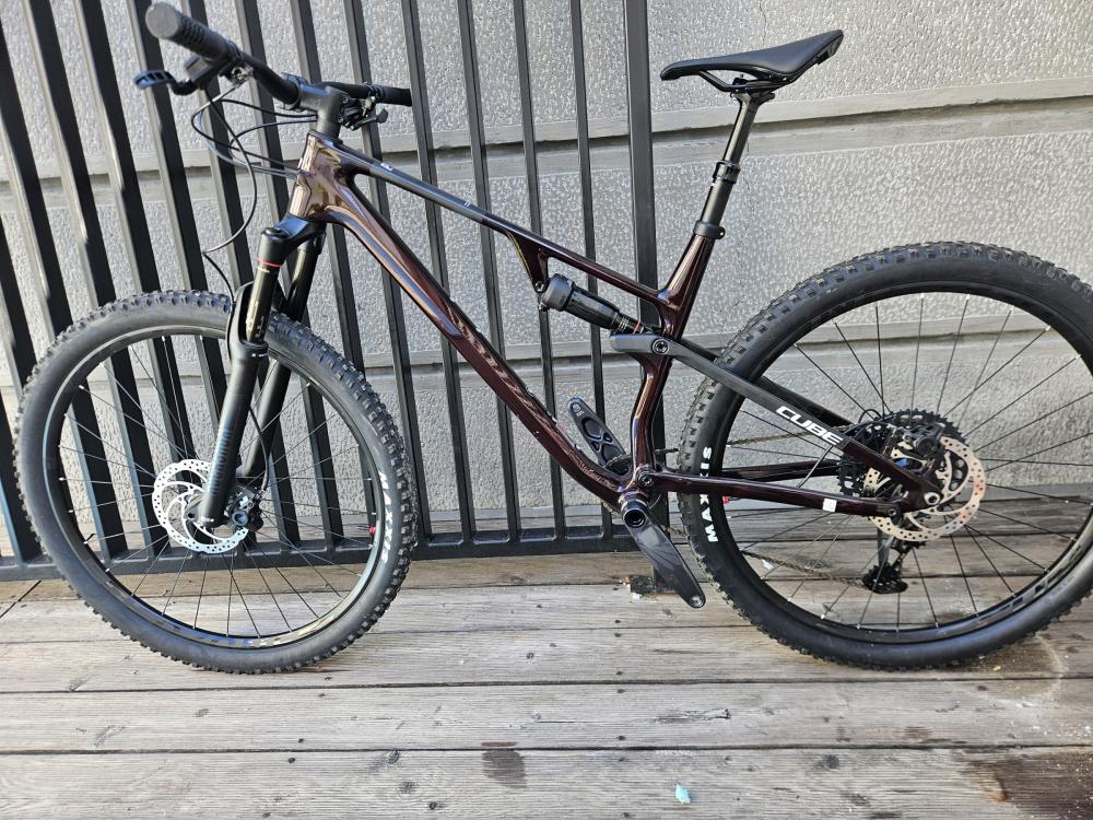 Cube AMS carbon 'L' Nov
