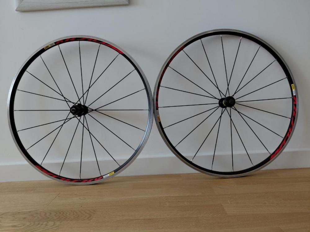 Mavic aksium elite