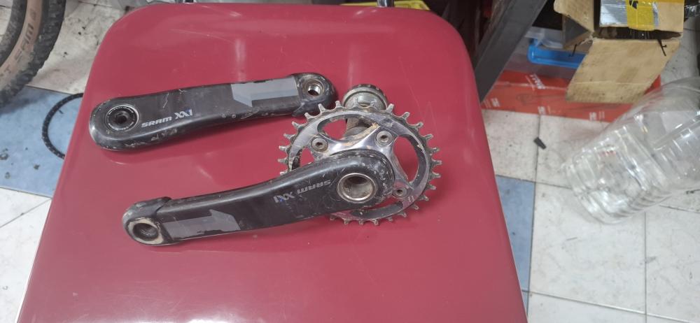 SRAM XX1 carbon