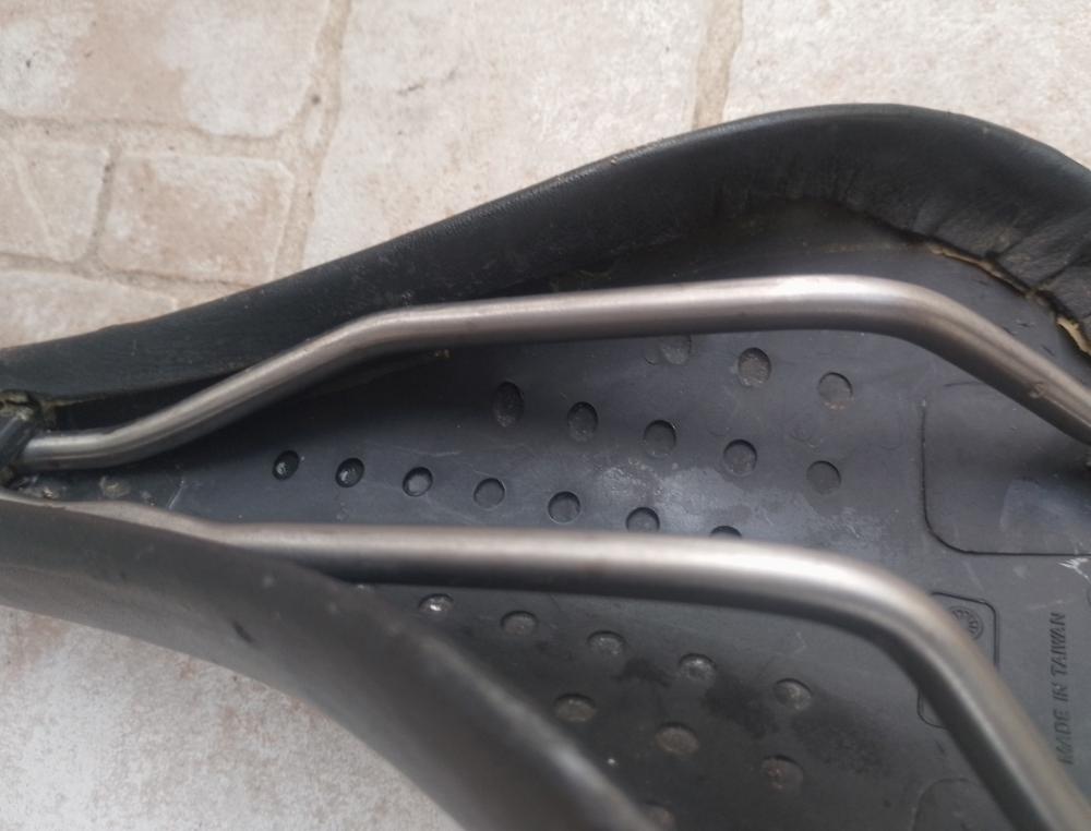 VELO TITANIUM KOŽA