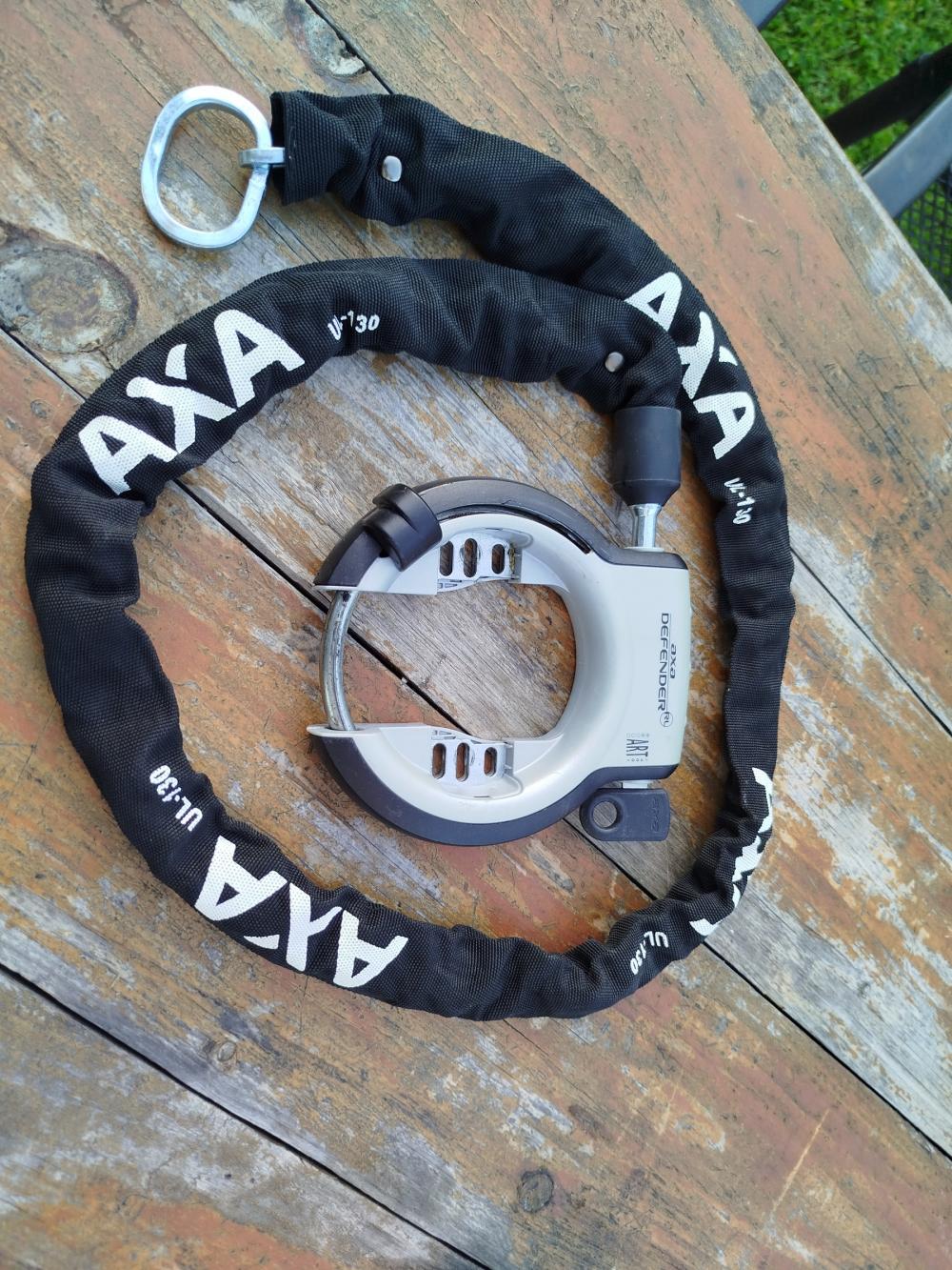 AXA Defender lanac brava 130cm