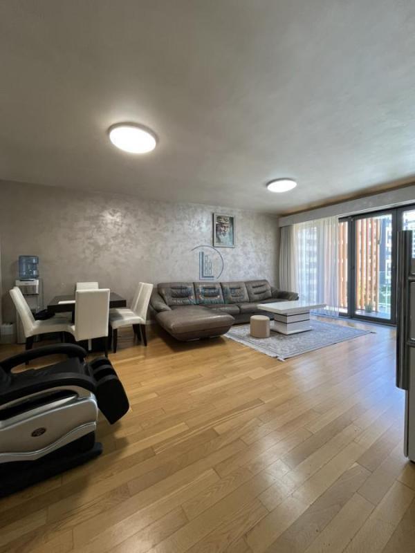 Omladinskih brigada, Trosoban stan na prodaju, 100m2, 590.000€