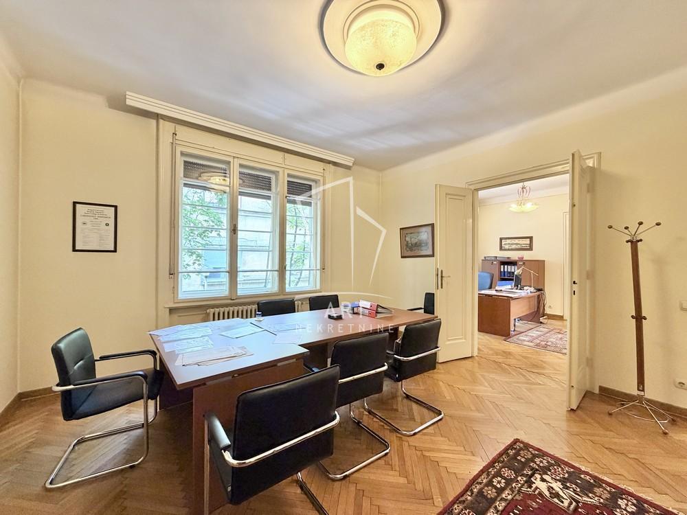 Tomaša Ježa, Troiposoban stan za izdavanje, 125m2, 1.200€