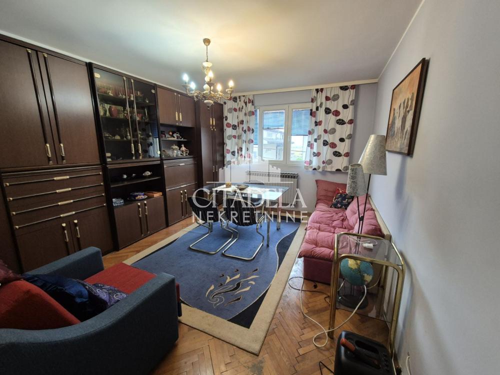Jovana Dučića, Dvosoban stan za izdavanje, 56m2, 320€