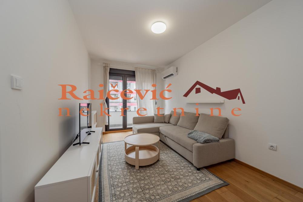 Mariborska, Jednoiposoban stan za izdavanje, 44m2, 700€