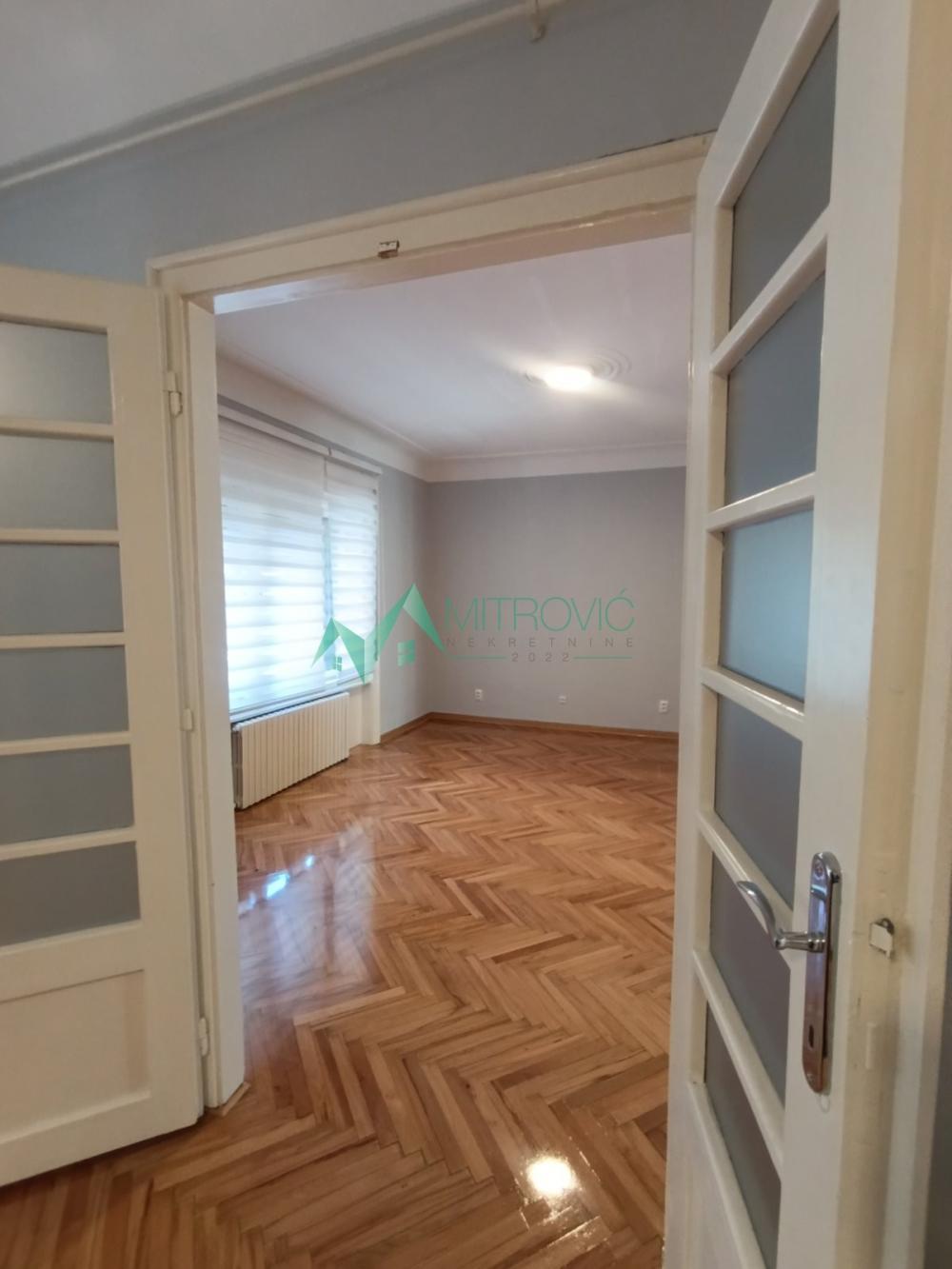 Trosoban stan na prodaju, 84m2, 309.000€