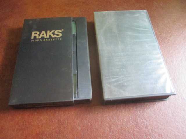 VIDEO kaseta RAKS E-180 + PVC omot
