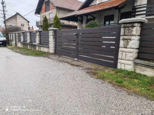 DVOKRILNE ALU KAPIJE