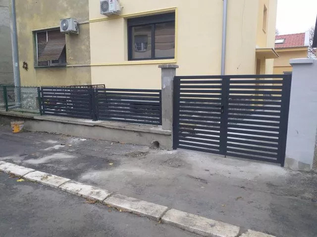METALNA LAMELNA OGRADA