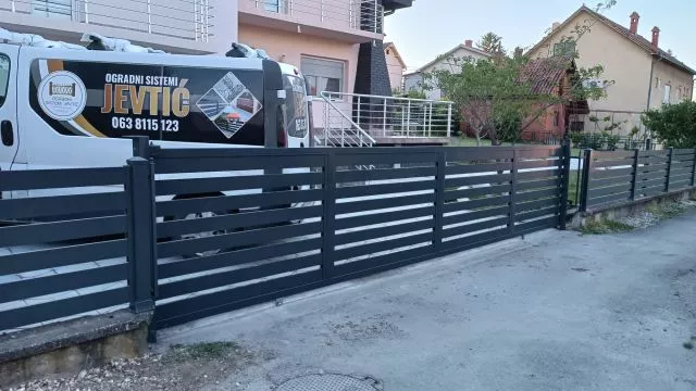ALUMINIJUMSKE KAPIJE - PROJEKAT 12