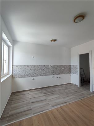 Uknjižen, dvosoban stan, Vrnjačka Banja