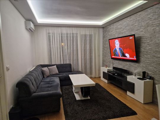 Novogradnja,Sazonova,65m2,II/5,namešten,useljiv