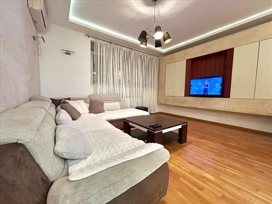 Dve spavaće 75m2,kafeterija Koče Kapetana novograd