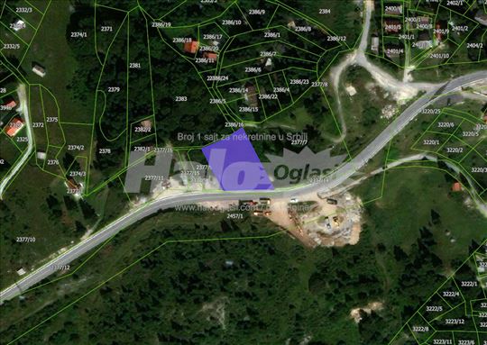 Kopaonik-Treska-Placevi kod buduće gondole