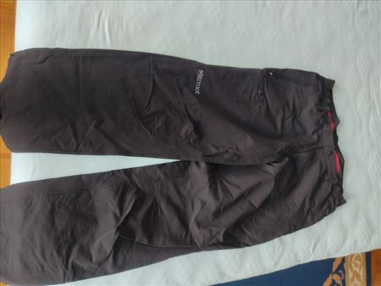 Prodajem north face dva duksa i pantalone za zimu