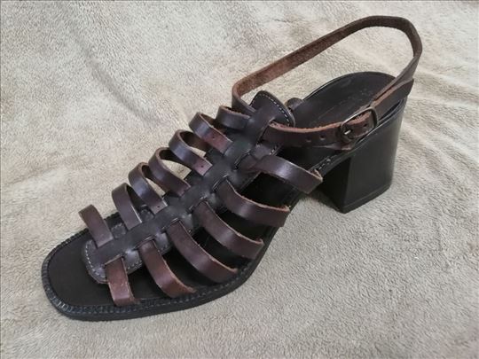 Nove kozne sandale Wall Street 38/24