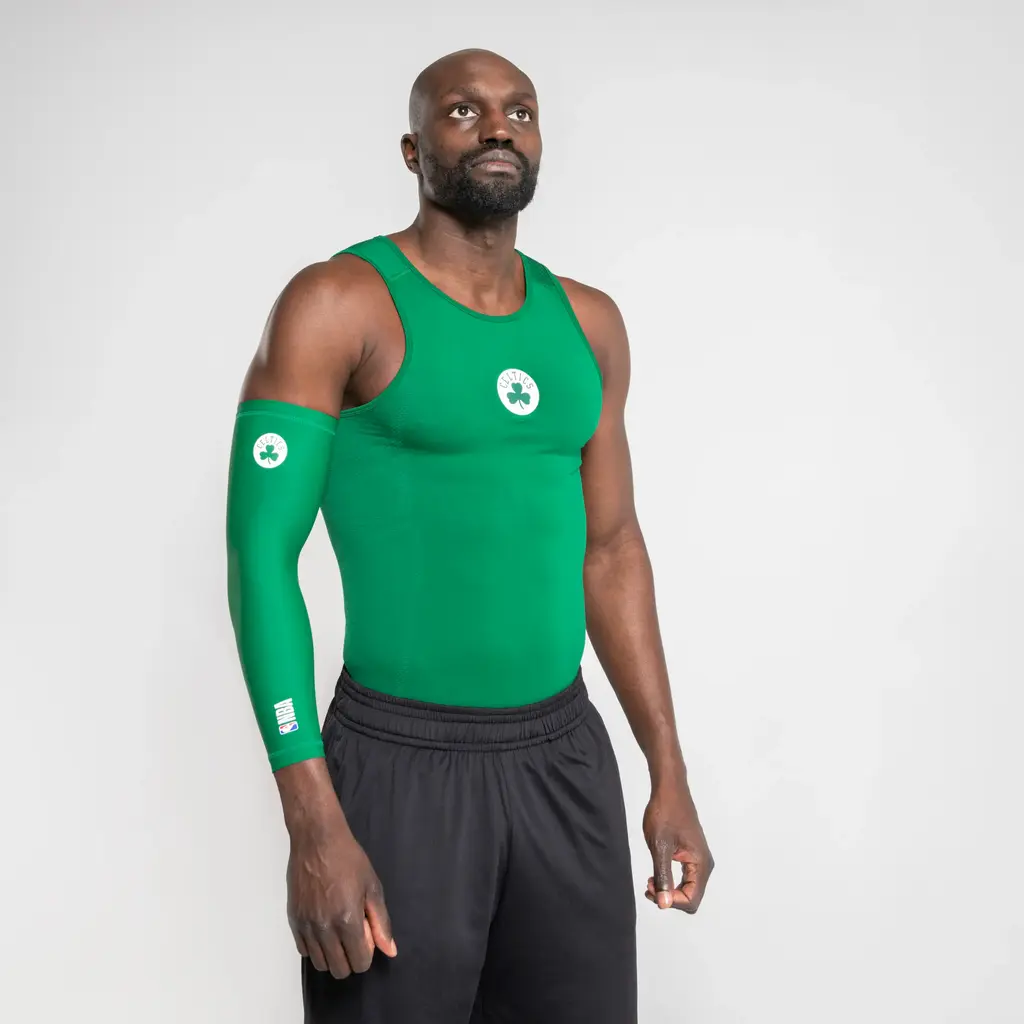 ŠTITNIK ZA LAKAT ZA KOŠARKU E500 ZA ODRASLE - NBA BOSTON SELTIKSI/ZELENI