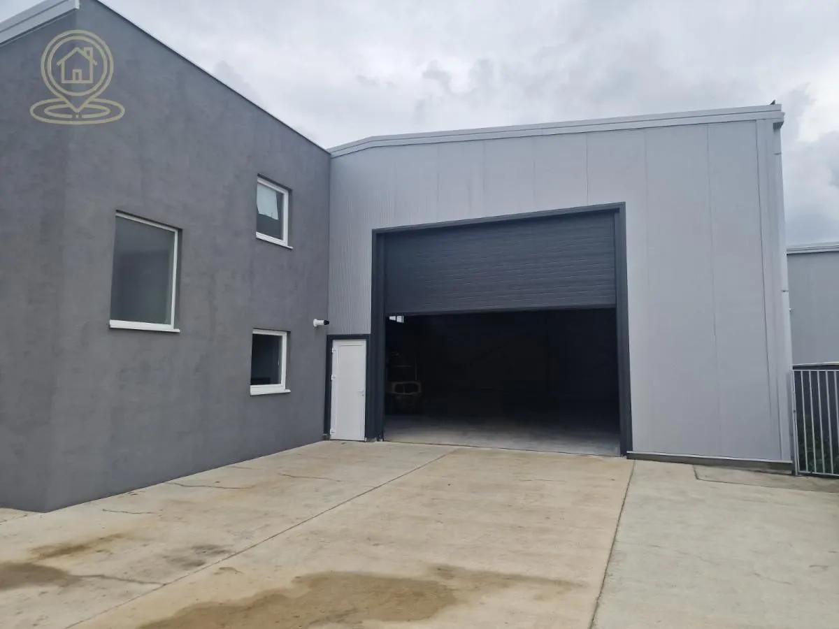 Izdavanje, poslovni prostor, 370m², Klisa, Novi Sad Sve Podlokacije