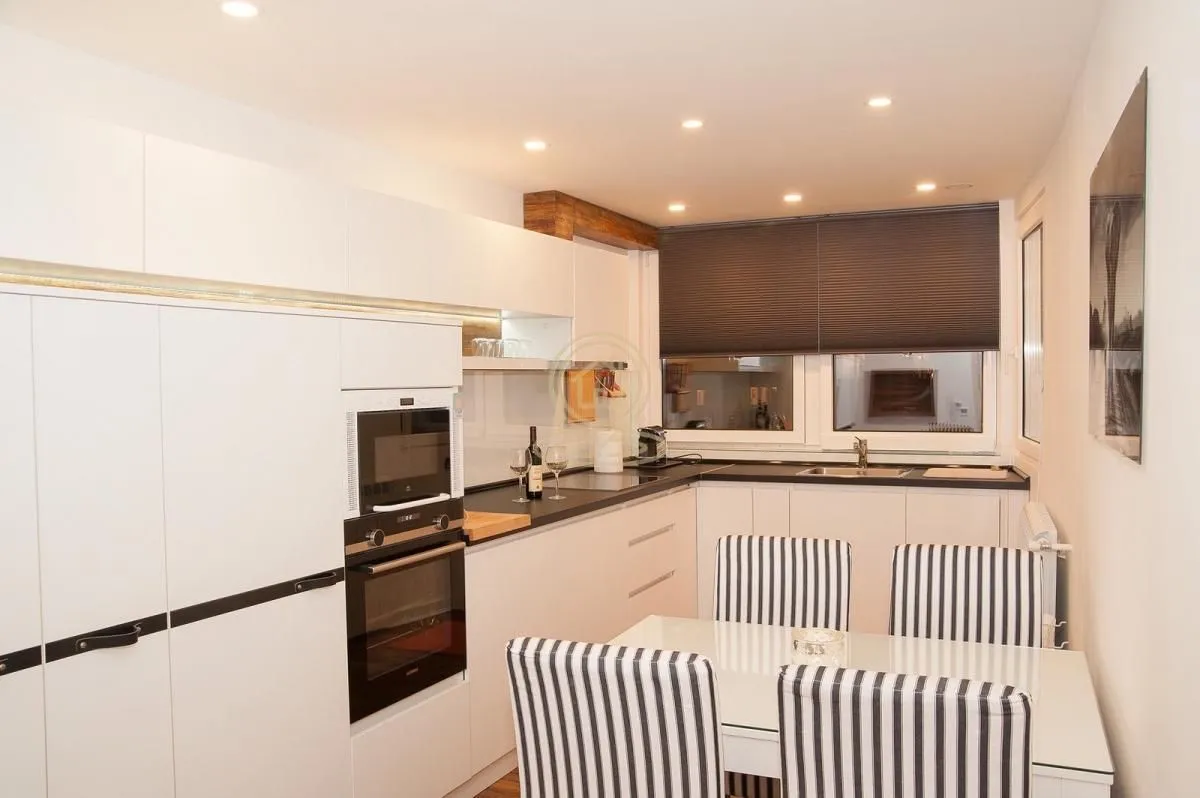 Izdavanje, dvosoban stan, 56m², Stari Grad, Beograd