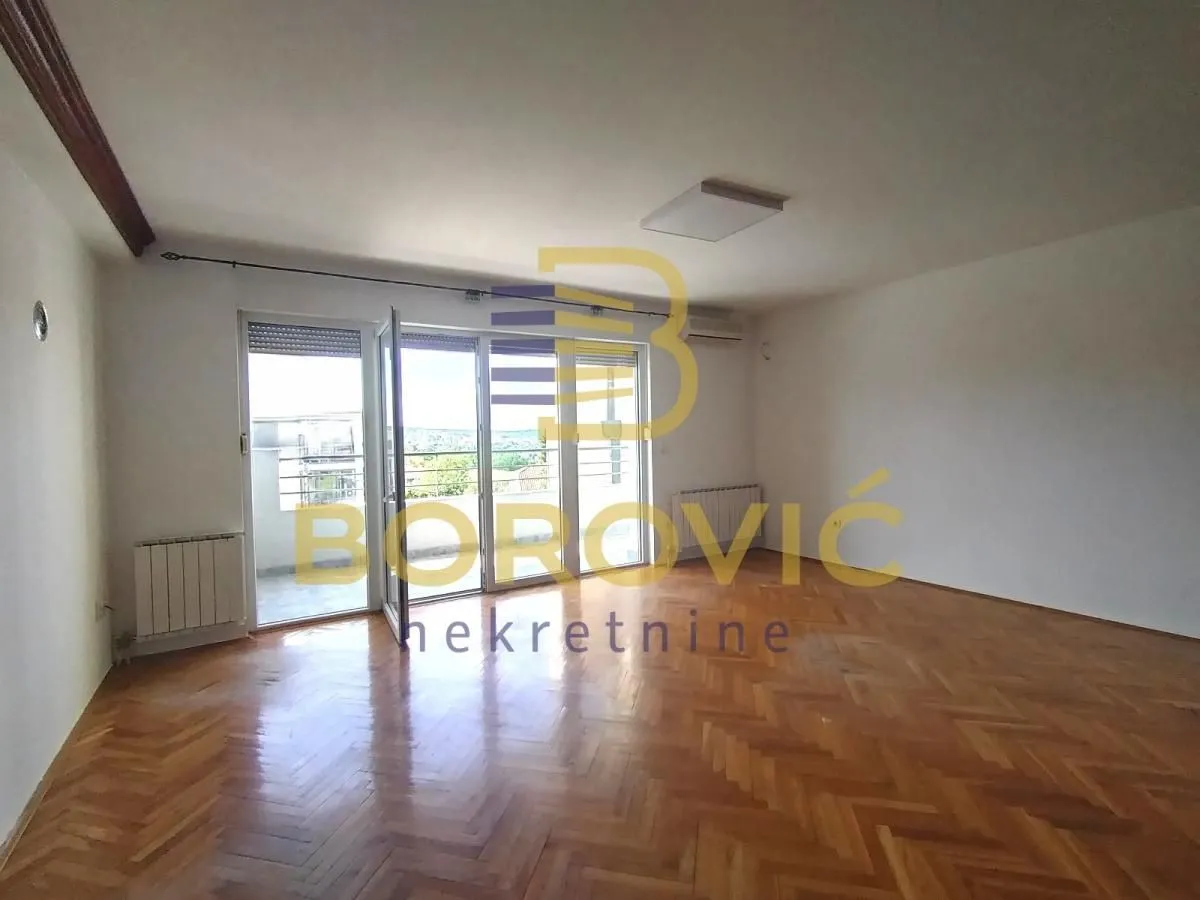 Prodaja, četvorosoban stan, 117m², Savski Venac, Beograd