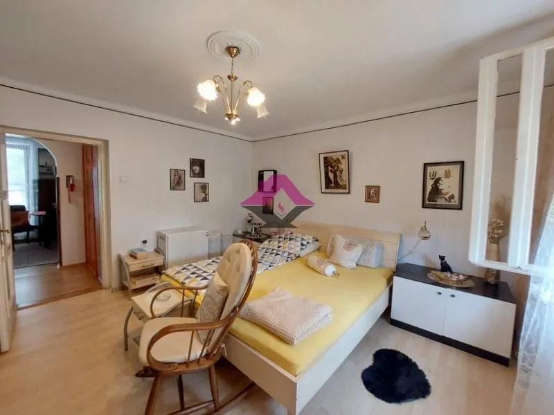 Prodaja, trosoban stan, 77m², Zemun Sve Podlokacije, Beograd