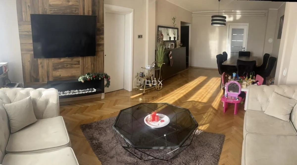 Prodaja, trosoban stan, 98m², Medijana, Niš