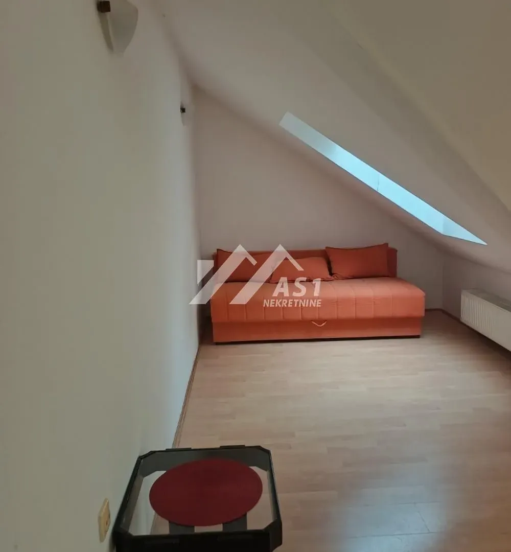 Prodaja, stan, 25m², Grbavica, Novi Sad Sve Podlokacije