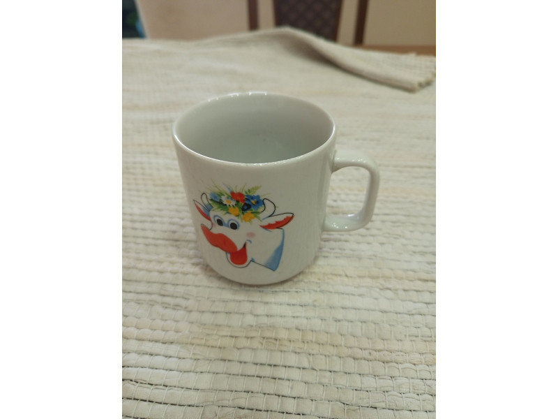 Solja kinderlada kravica porcelan Zajecar