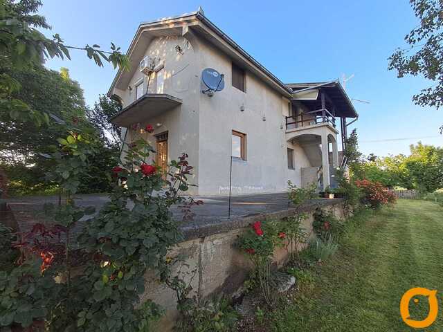 Vikendica na Fruškoj gori, 156m2
