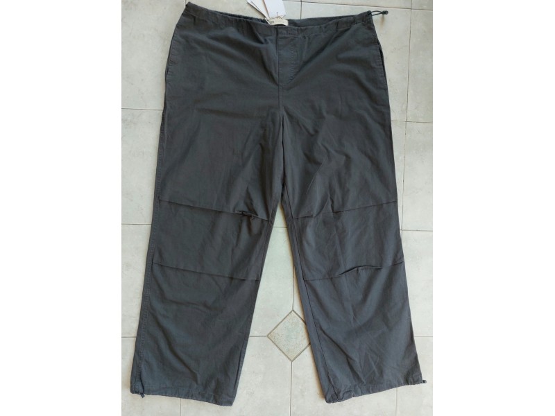 STR Stradivarius muske letnje siroke pantalone XL