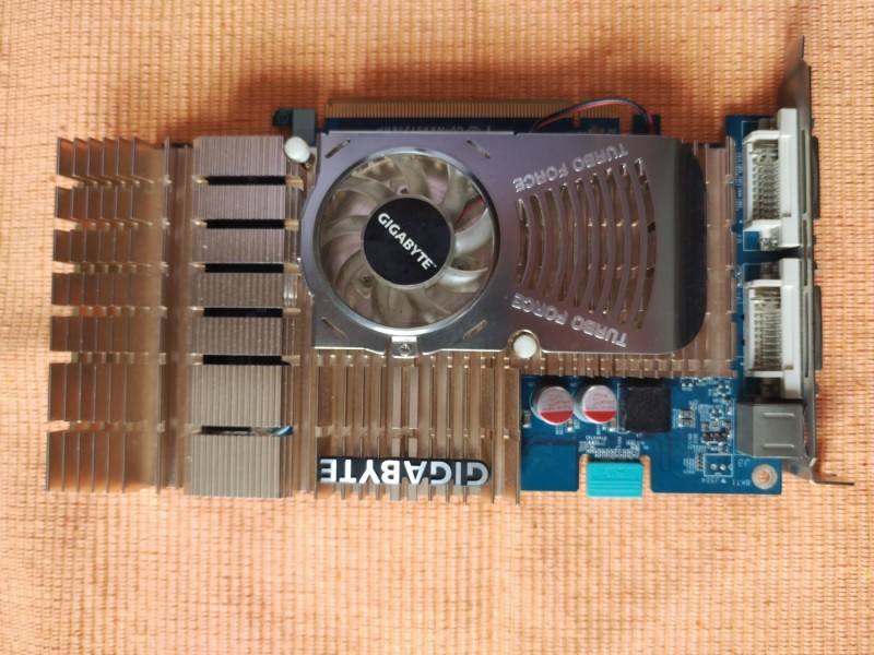 RASPRODAJA - GRAFIČKA KARTICA NVIDIA
