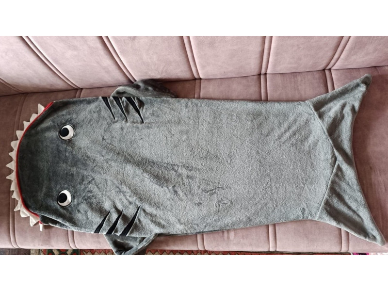 Novo Sinsay cebe ajkula 142x66cm