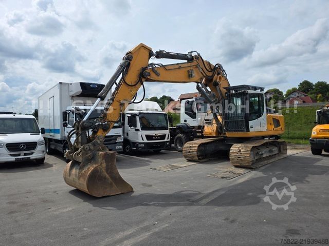 Lančani bager
LIEBHERR R 924 SLC / SW 48 Likufix / Verstellausleger
