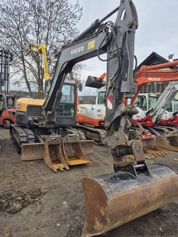 Mini bager
Volvo ECR88D - Powertilt + hydr. Schnellwechsler + 3 Löf