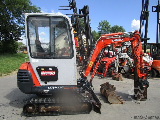 Mini bager
Kubota KX41-2VC (1,8 Ton.) mit POWERTILT + Schnellwechsle
