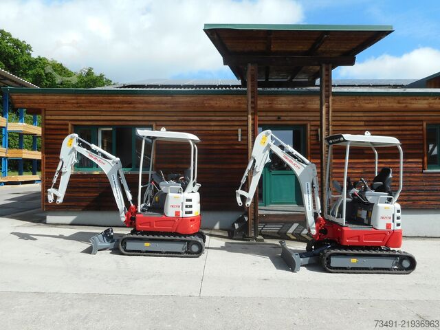 Mini bager
Takeuchi TB 217R ( 1.680kg )