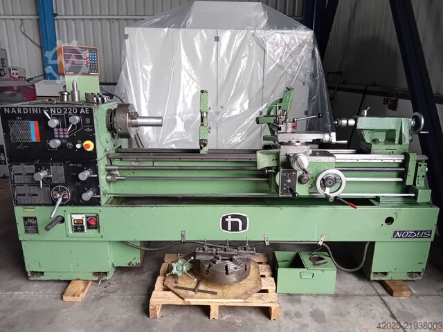 Univerzalni strug
NARDINI , ND 220