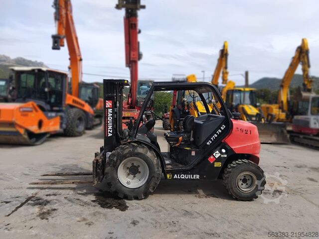 Terenski viljuškar
Manitou MC18.4 D