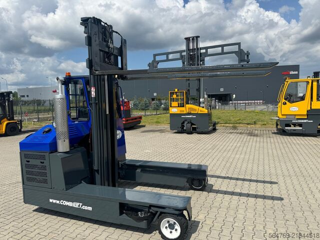 četvorosmerni viljuškar
Combilift C3000/ Mast 7500 mm /Teleskopic forks