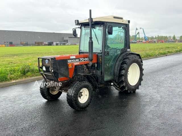 Prodaje se New Holland 70-86s mini traktor na aukciji