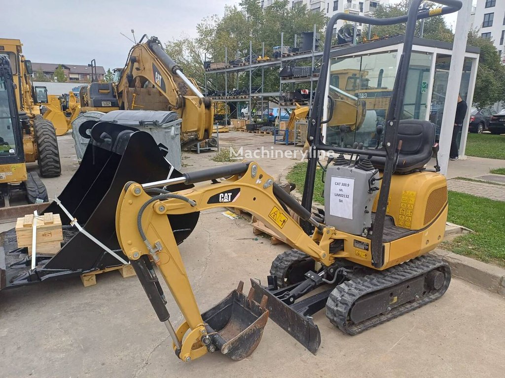 Caterpillar 300.9D bager guseničar
