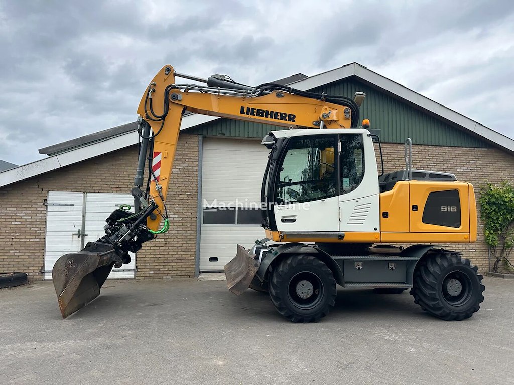 Liebherr A916 bager točkaš