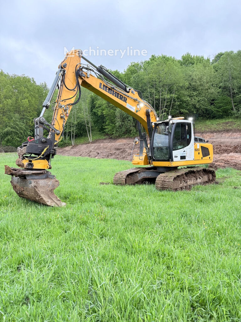 Liebherr R920 LC bager guseničar