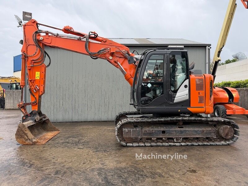 Hitachi ZX 135 US-6 bager guseničar