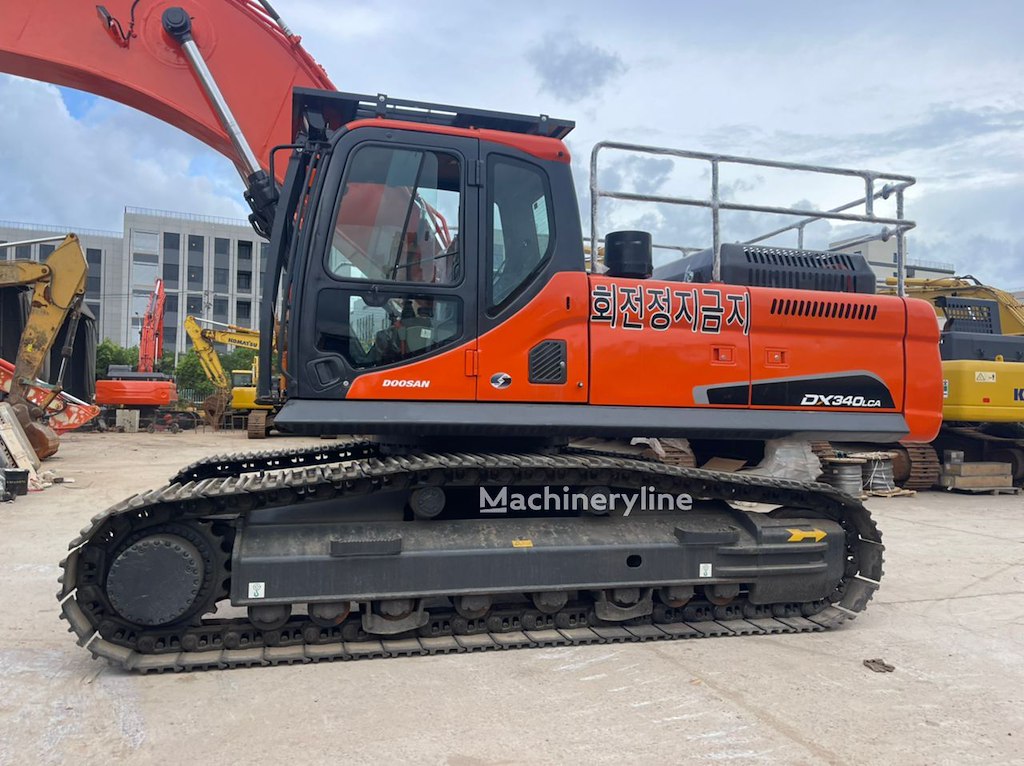 Doosan DX340 bager guseničar