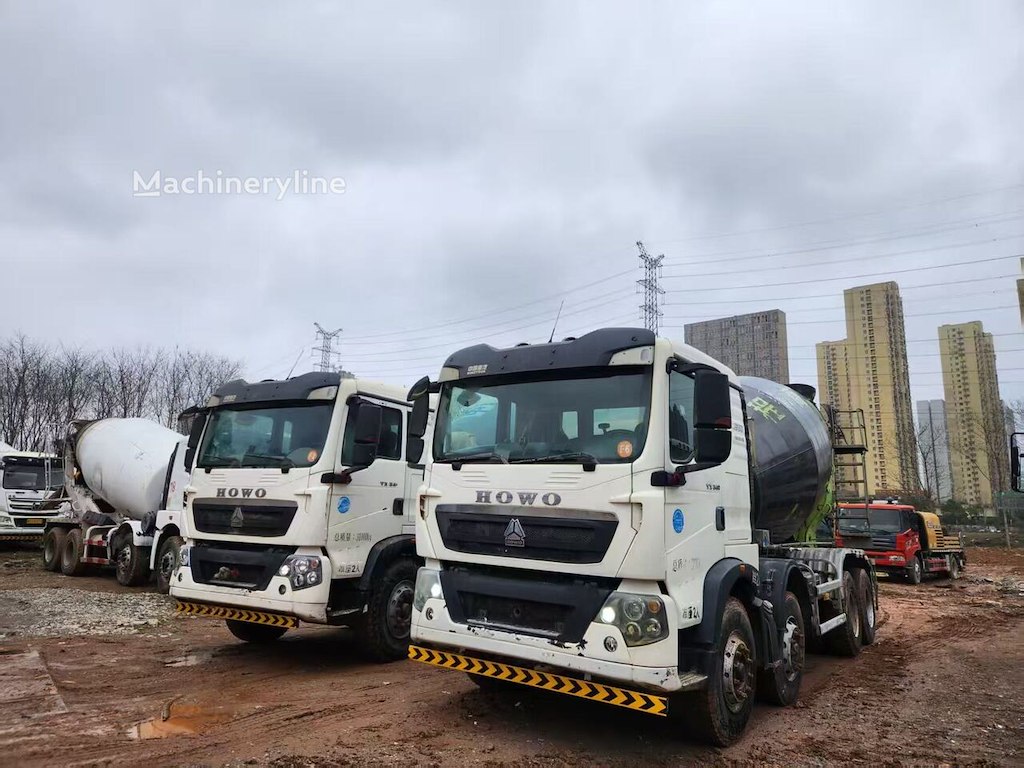 Zoomlion ZLJ5312GJBHT3E na šasiji Howo ZZ1317N306GF1 kamion s mešalicom za beton