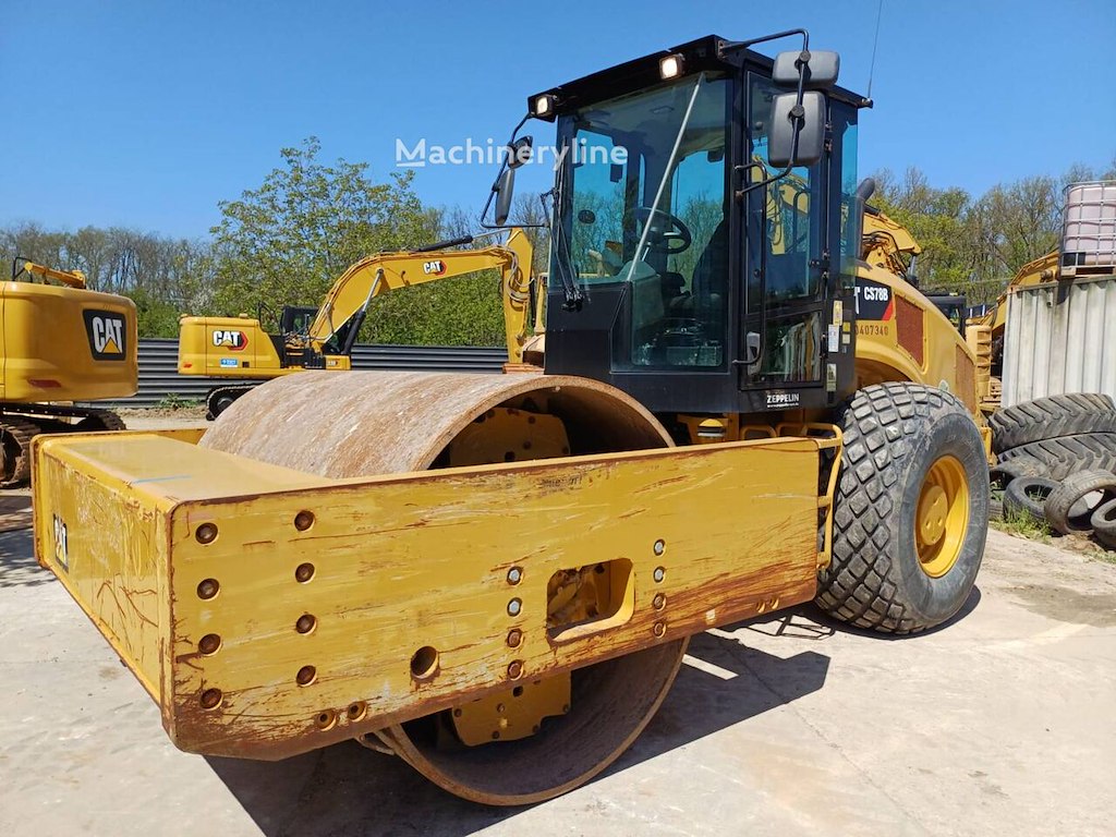 Caterpillar CS78B kompaktor s jednim valjkom