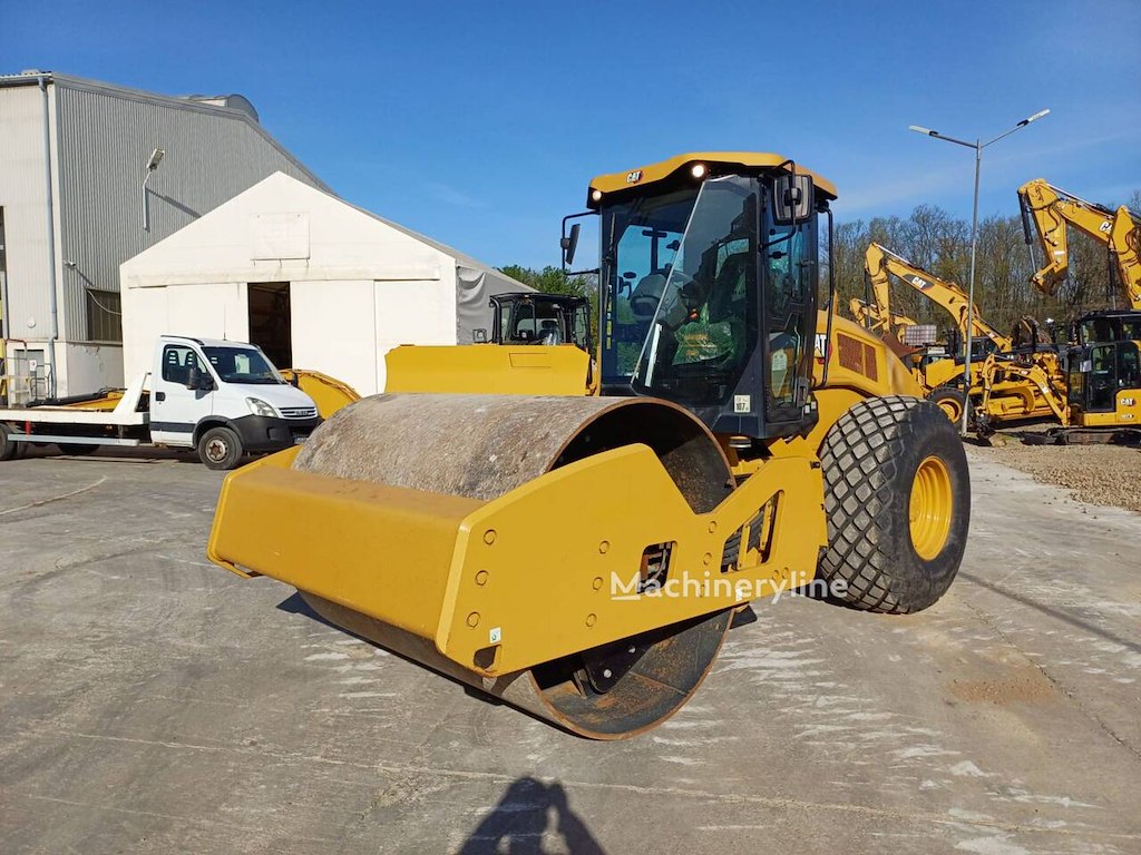 Caterpillar CS12GC kompaktor s jednim valjkom