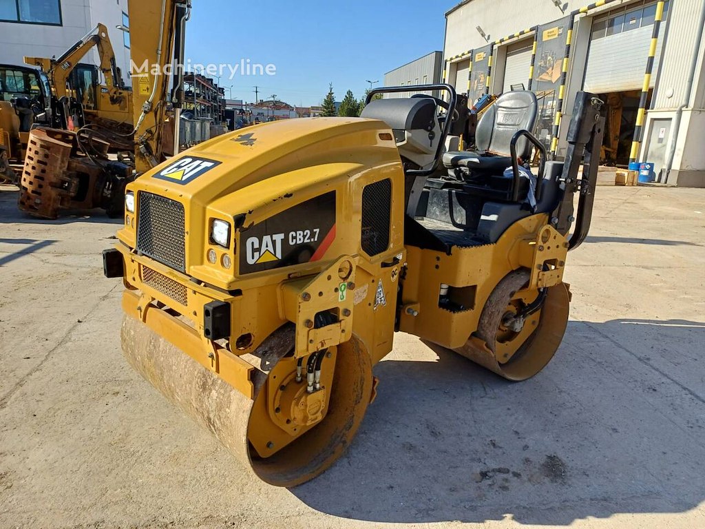Caterpillar CB2.7LRC mali valjak